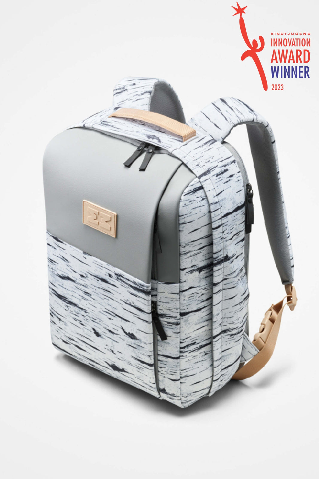 MiniMeis shoulder carrier - MiniMeis backpack - Gamechanger shoes